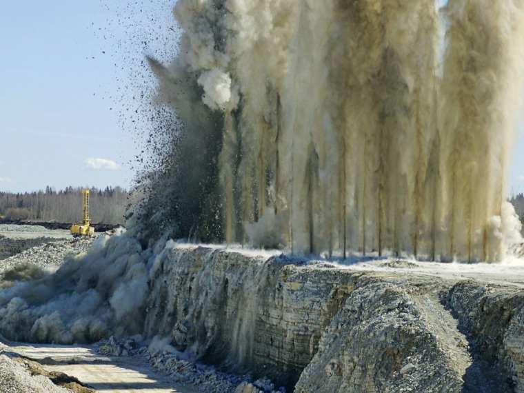 Drilling for detonations in mining and quarries